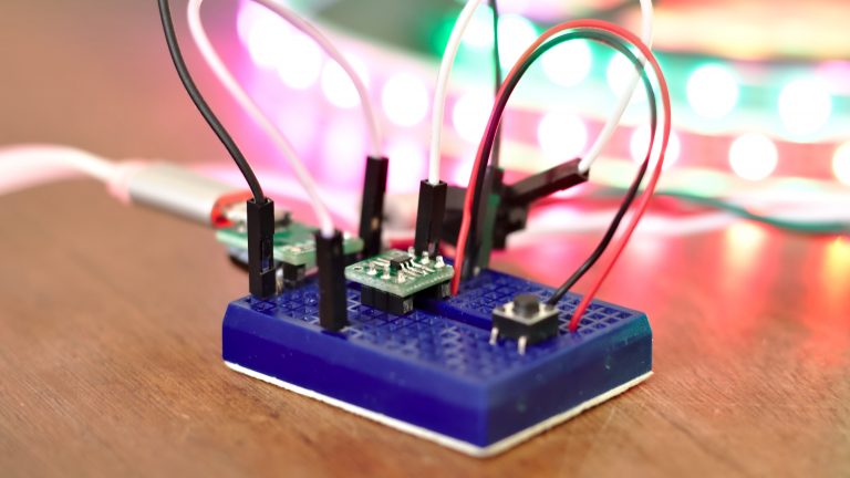 3 cent PMS150C MCU driving 300 WS2812B LED’s – ABNielsen.com